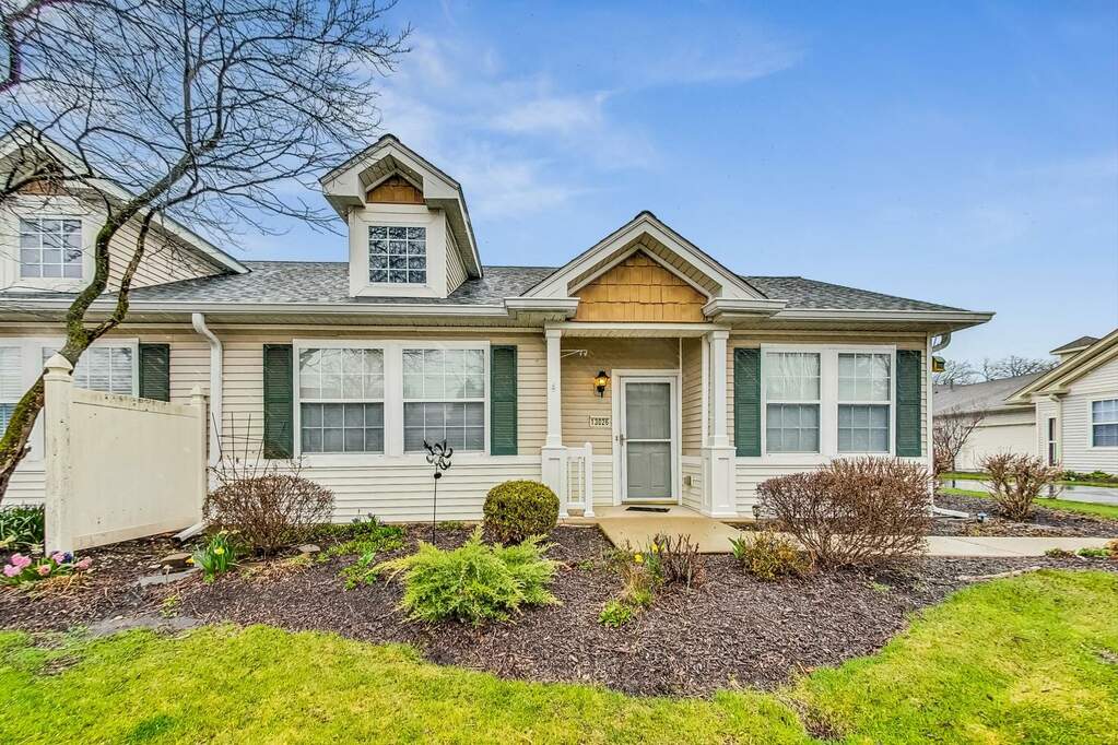 13026 Pennsylvania Avenue, Huntley, IL 60142 | MLS# 12023053 ...