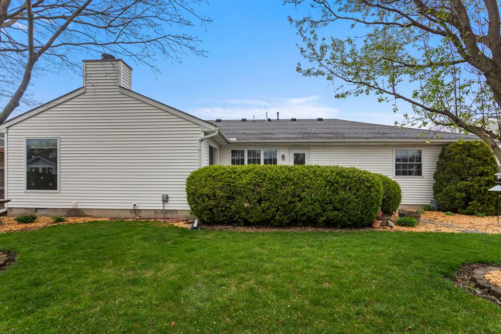 3105 Amy Drive, Champaign, IL 61822 | MLS# 12024500 | @properties ...