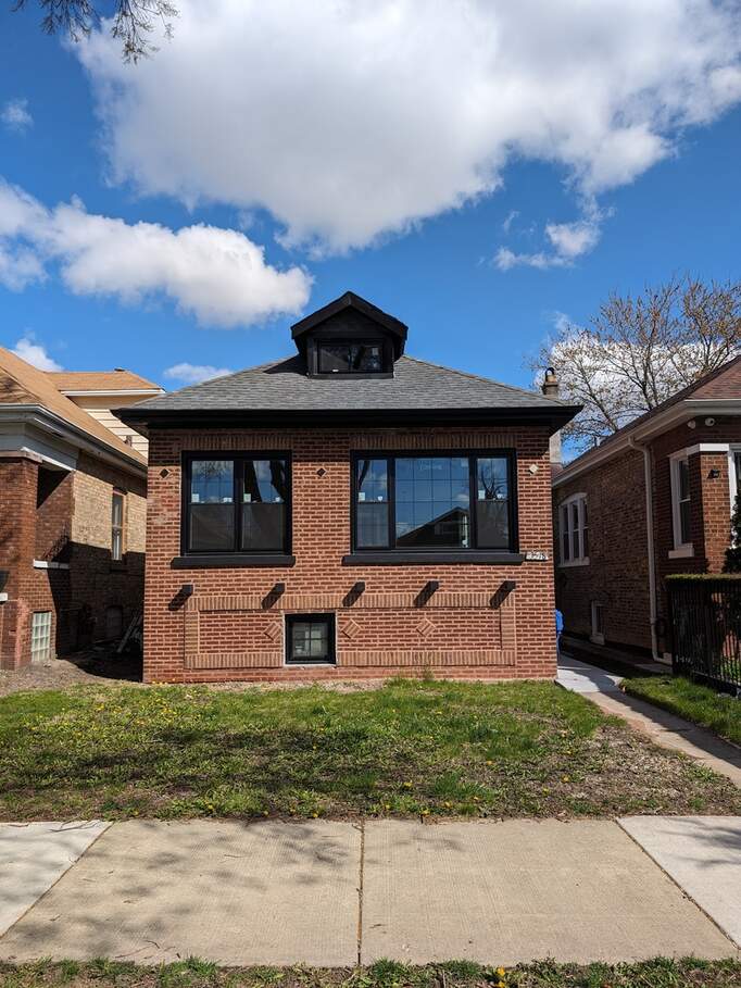 3518 W 66th Street, Chicago, IL 60629 | MLS# 12027859 | @properties ...