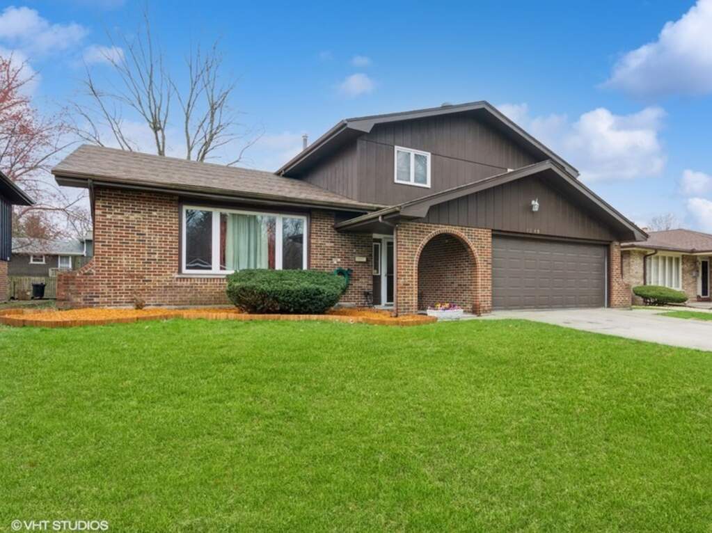 4249 207th Street, Matteson, IL 60443 | MLS# 12029818 | @properties ...