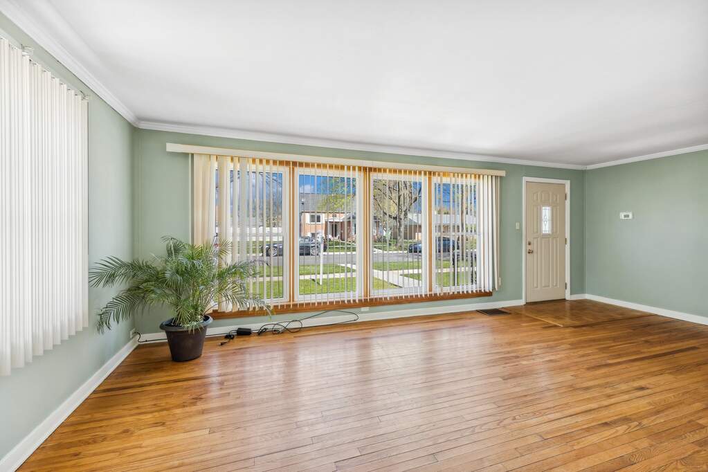 9527 Jefferson Avenue, Brookfield, IL 60513 | MLS# 12031500 ...