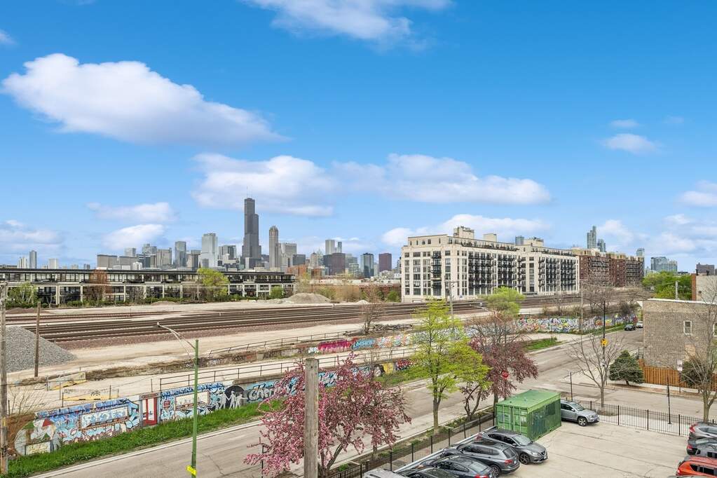 1061 W 16th Street #411, Chicago, IL 60608 | MLS# 12032689 ...