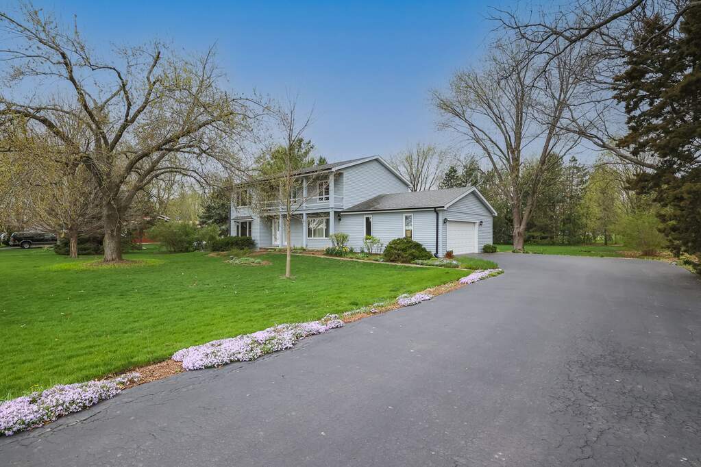 12N852 Bahr Road, Hampshire, IL 60140 | MLS# 12032746 | @properties ...