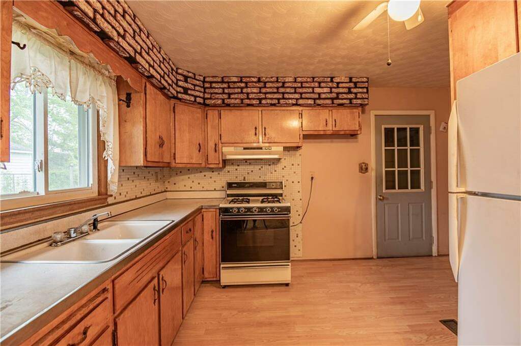 1740 N Dennis Avenue, Decatur, IL 62526 | MLS# 12037039 | @properties ...