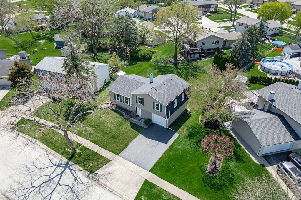 1555 Nevada Lane, Elk Grove Village, IL 60007 | MLS# 12041166 ...