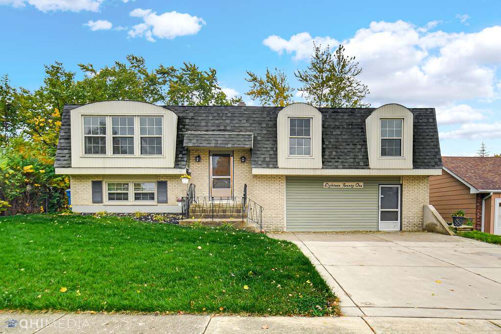 1821 Briarwood Avenue, Hanover Park, IL 60133 | MLS# 12041402 ...