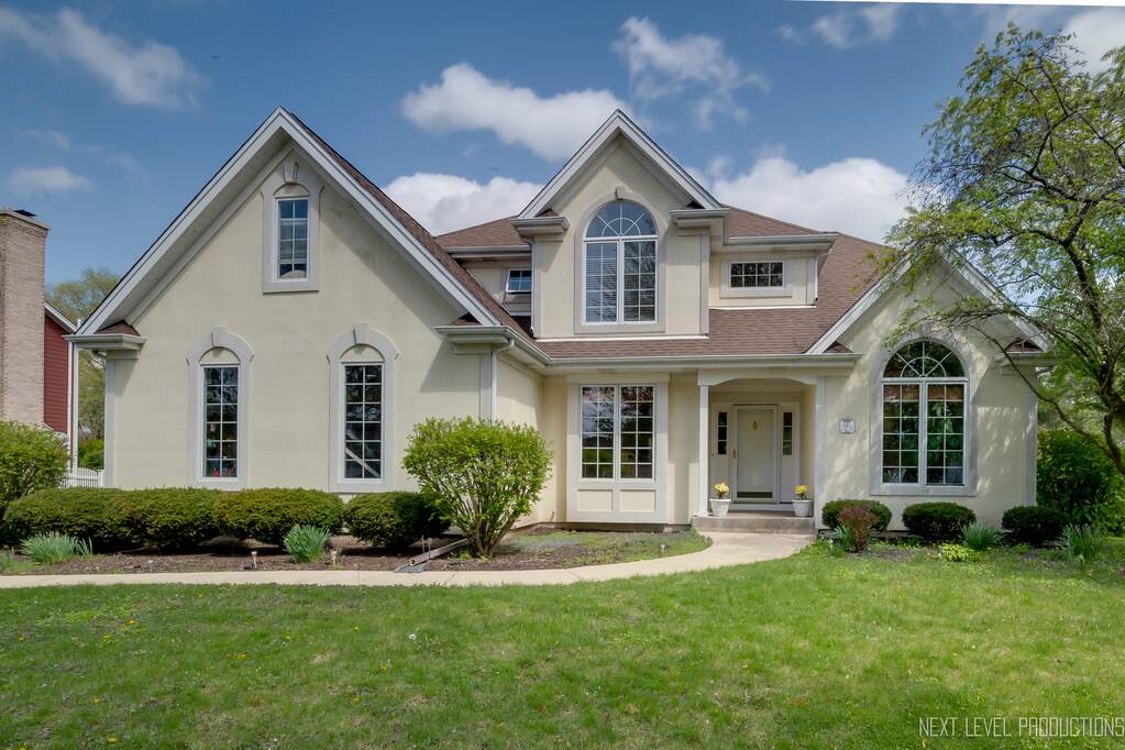 142 N Dixon Drive, Batavia, IL 60510 | MLS# 12044749 | @properties ...