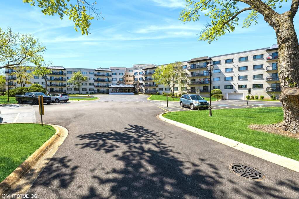 6700 S Brainard Avenue #304, Countryside, IL 60525 | MLS# 12045257 ...
