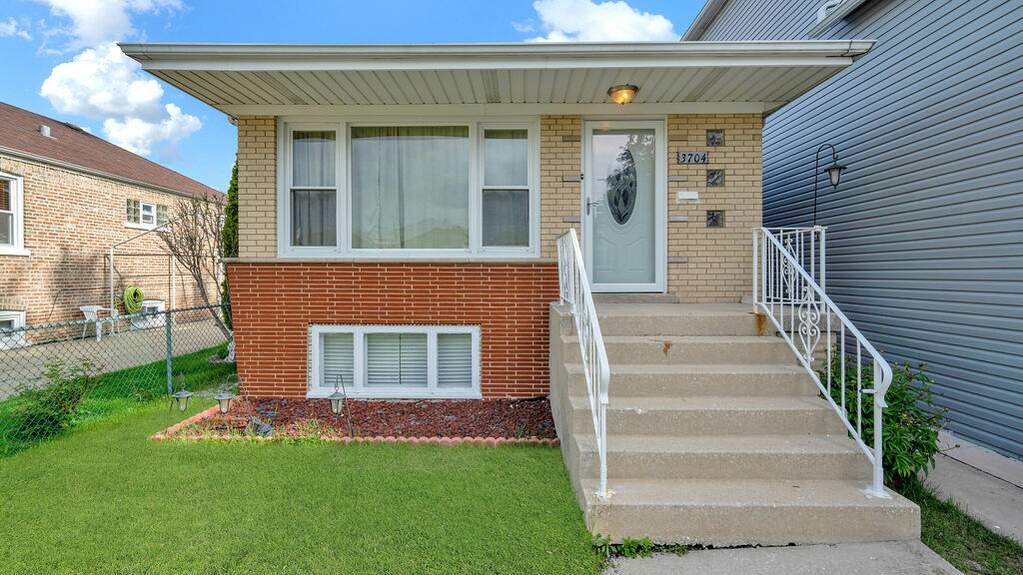 3704 W 57th Street, Chicago, IL 60629 | MLS# 12045688 | @properties ...