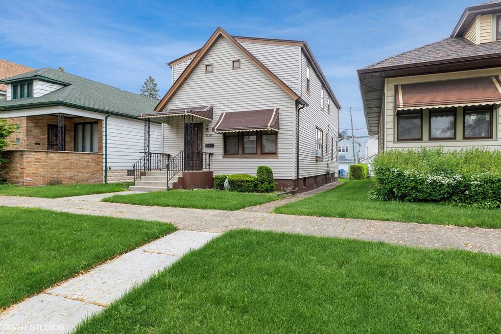 13339 S Carondolet Avenue, Chicago, IL 60633 | MLS# 12050466 ...