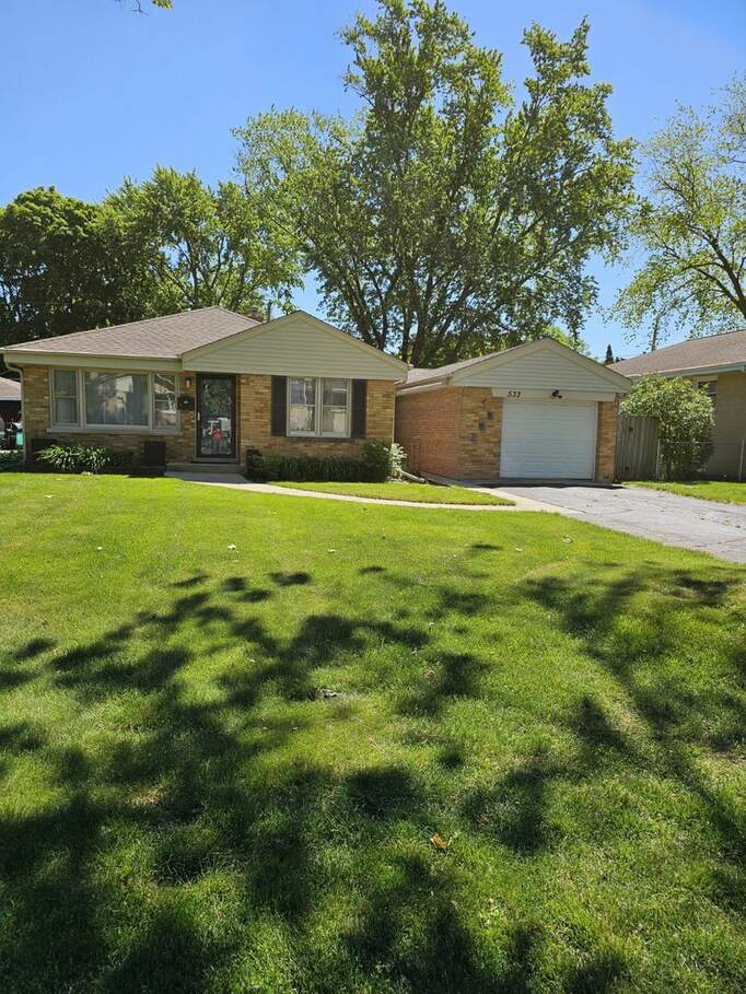 533 High Ridge Road, Hillside, IL 60162 | MLS# 12052754 | @properties ...