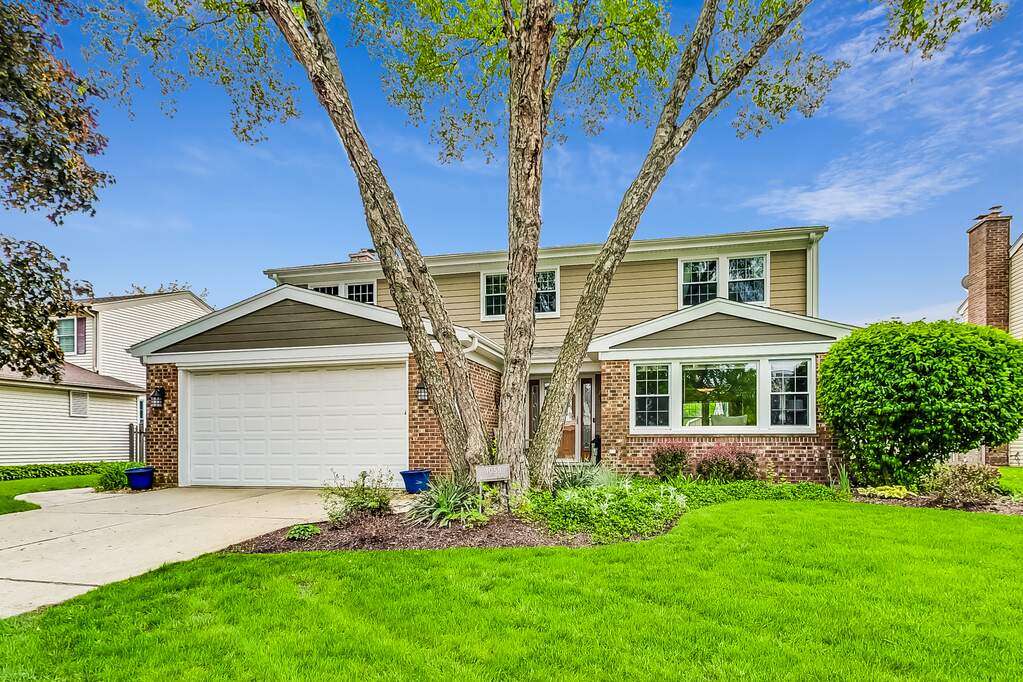 3059 Knollwood Lane, Glenview, IL 60025 | MLS# 12055659 | @properties ...
