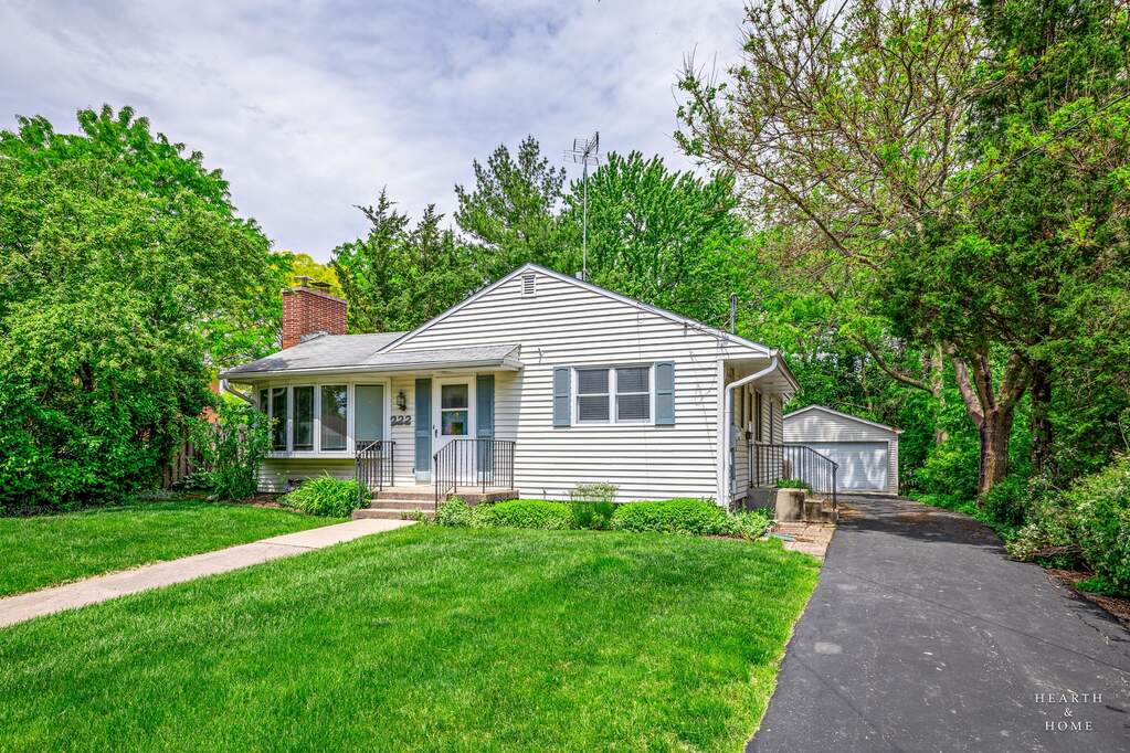 222 W Hillside Avenue, Barrington, IL 60010 | MLS# 12056056 ...