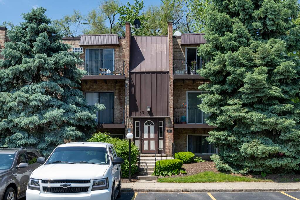 353 W Hawthorne Circle, Mount Prospect, IL 60056 | MLS# 12062459 ...
