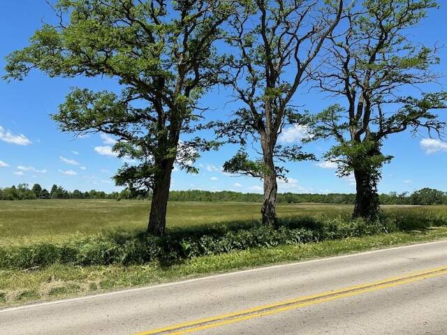 000 Fleming Road, Bull Valley, IL 60098 | MLS# 12072140 | @properties ...