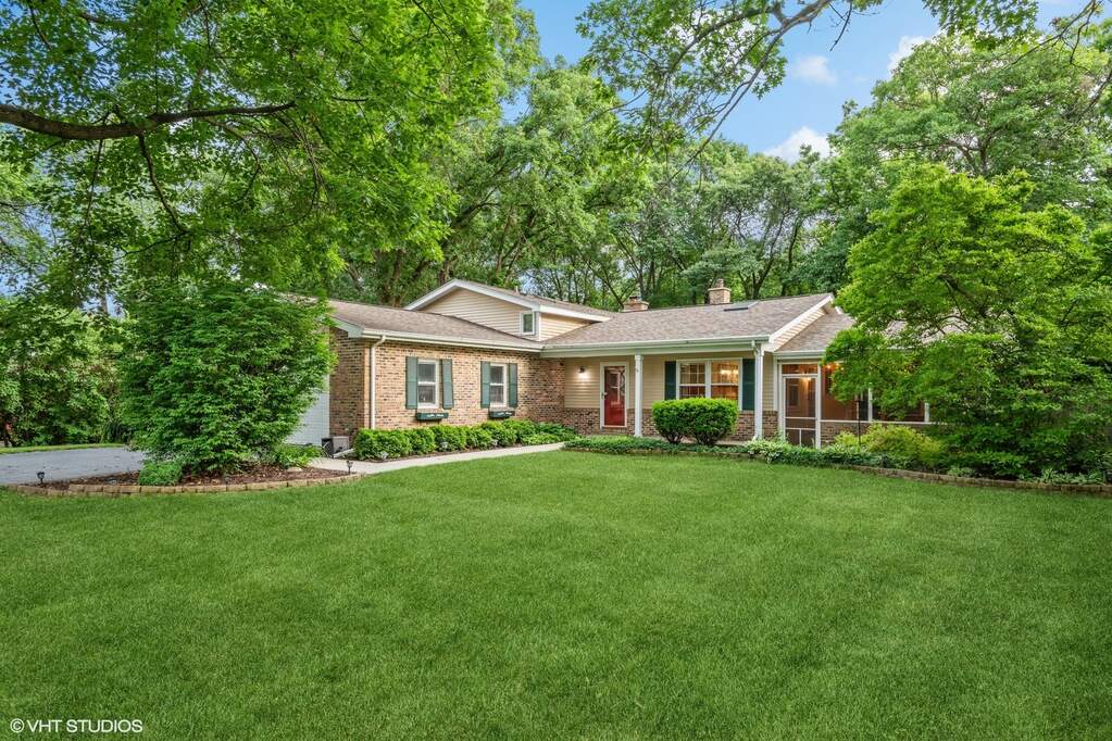 30W359 Wiant Road, West Chicago, IL 60185 | MLS# 12076168 | @properties ...