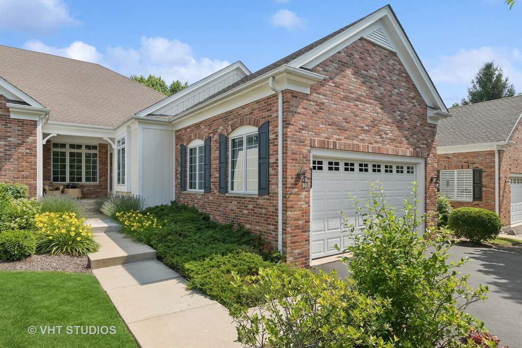 4218 Weatherstone Road, Crystal Lake, IL 60014 | MLS# 12080335 ...