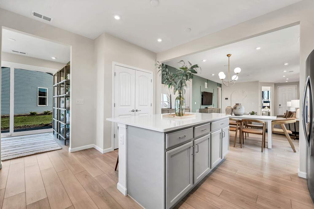 3229 Sweetgrass Circle, Aurora, IL 60503 | MLS# 12082118 | @properties ...