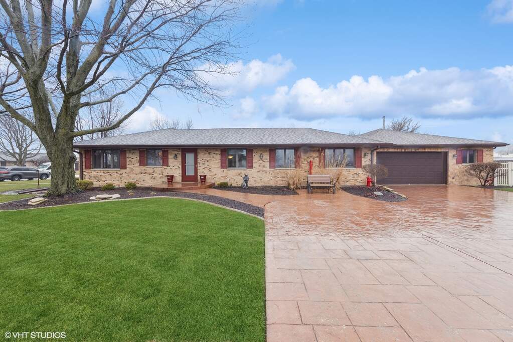 15431 S Pratt Lane, Plainfield, IL 60544 | MLS# 12088561 | @properties ...