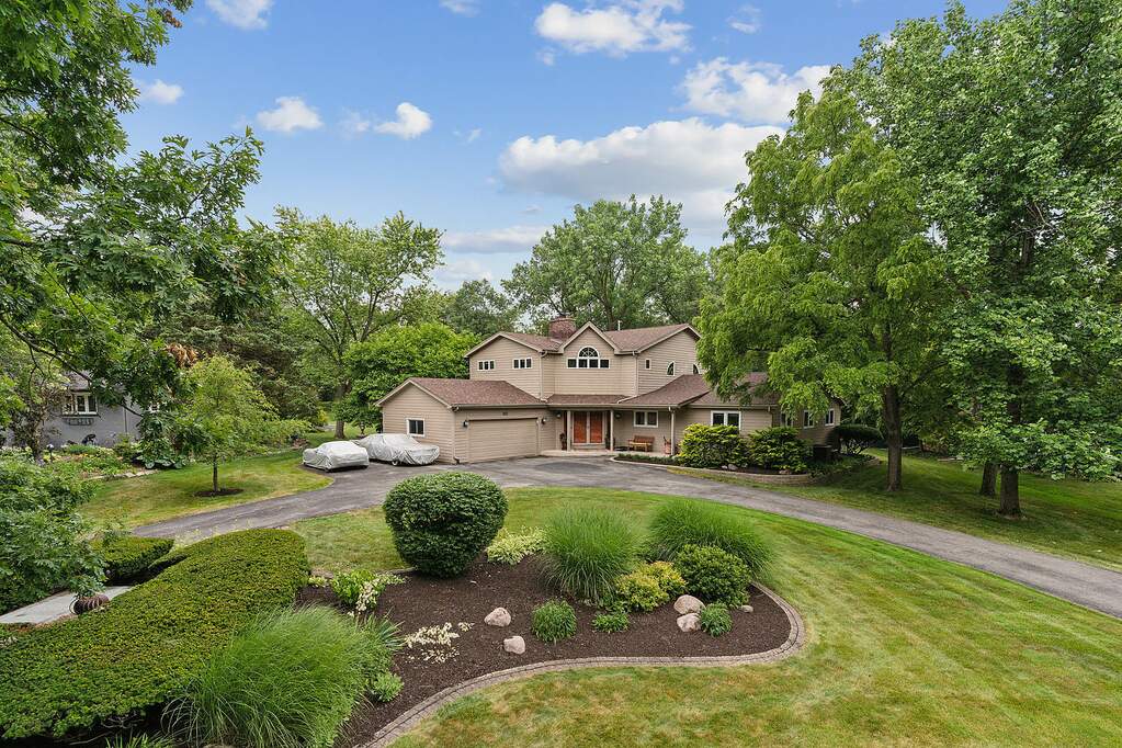 160 Cornwall Drive, Crete, IL 60417 | MLS# 12090389 | @properties ...