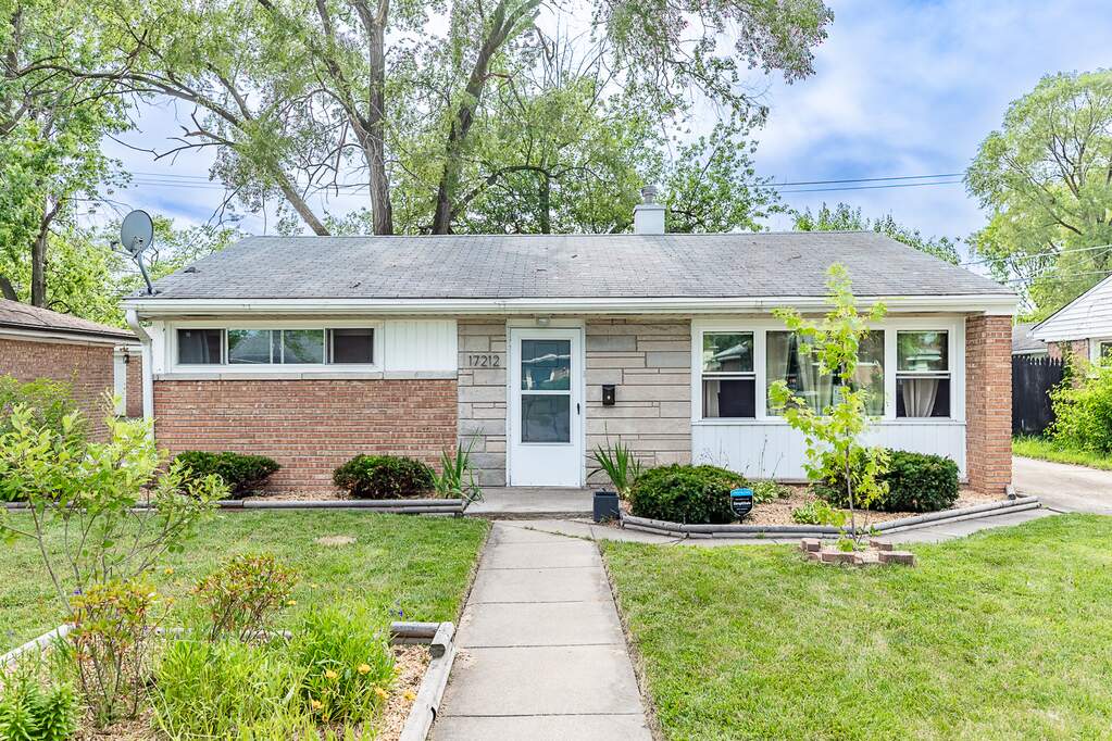 17212 Walter Street, Lansing, IL 60438 | MLS# 12096619 | @properties ...
