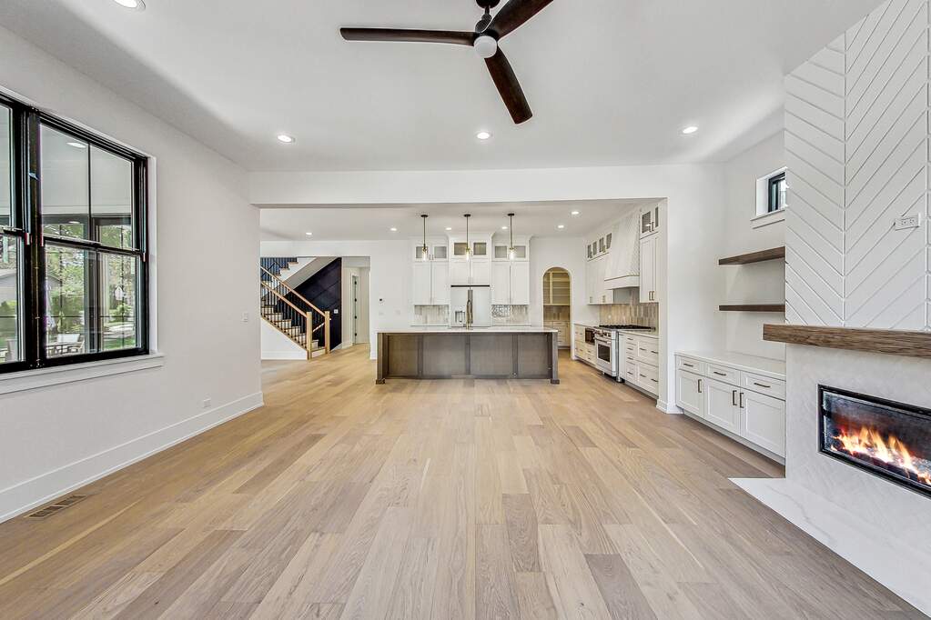 615 S Fern Avenue, Elmhurst, IL 60126 | MLS# 12105327 | @properties ...
