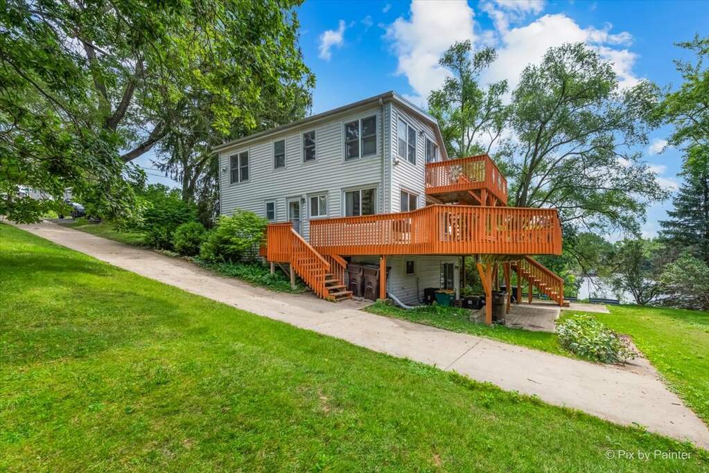 205 Hillside Drive, Island Lake, IL 60042 | MLS# 12107420 | @properties ...