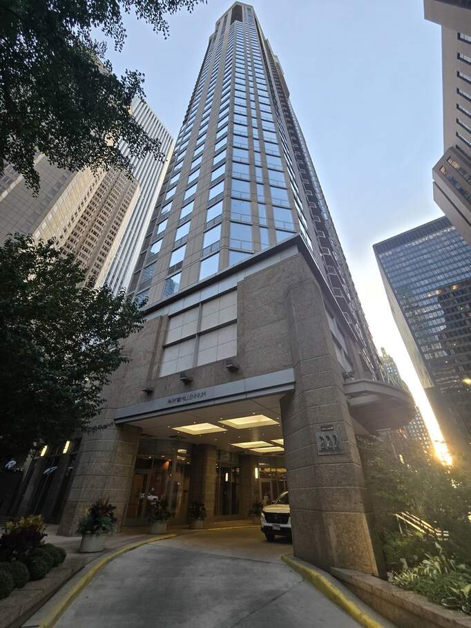 222 N Columbus Drive #2102, Chicago, IL 60601 | MLS# 12304006 ...