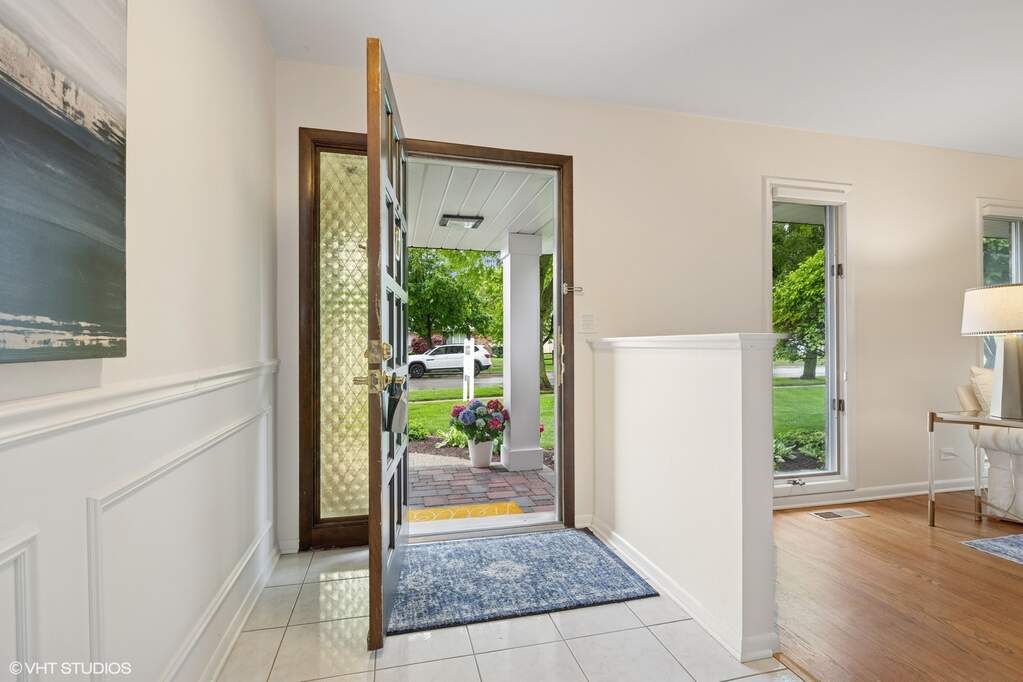 1115 S Vail Avenue, Arlington Heights, IL 60005 | MLS# 12335673 ...