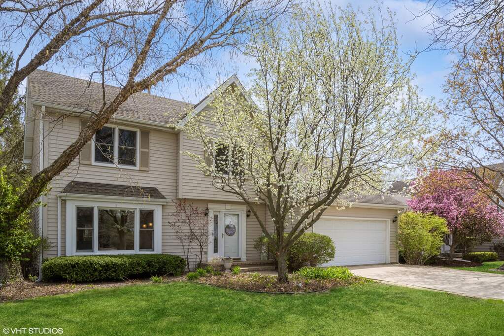 315 Thistle Lane, Lake Zurich, IL 60047 | MLS# 12353179 | @properties ...