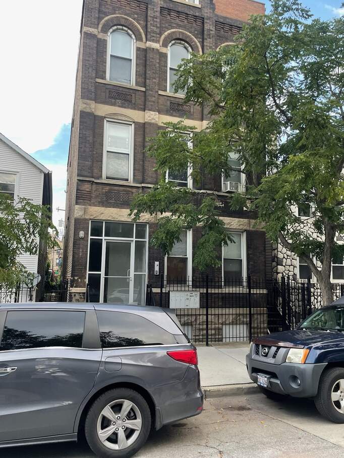 1532 W 18th Place #3F, Chicago, IL 60608 | MLS# 12358894 | @properties ...