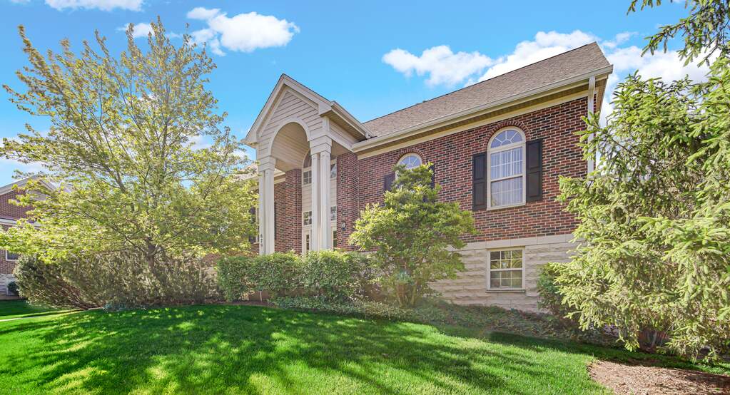 679 Prestwick Lane, Wheeling, IL 60090 | MLS# 12377157 | @properties ...