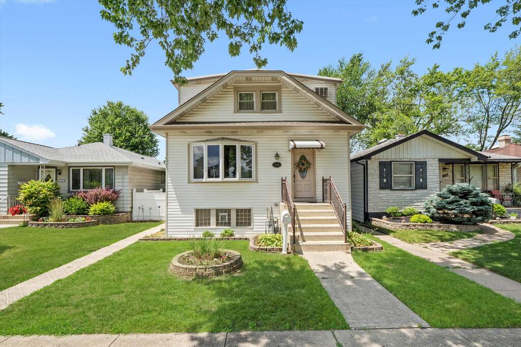 4108 Clinton Avenue, Stickney, IL 60402 | MLS# 12411339 | @properties ...