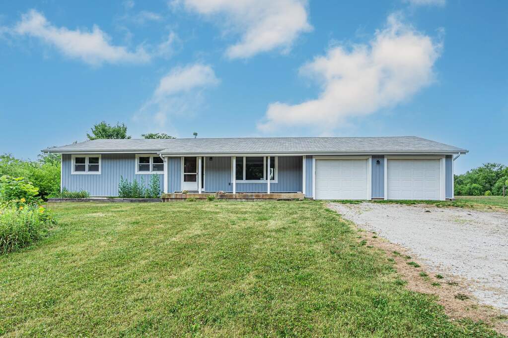 5724 W Pauling Road, Monee, IL 60449 | MLS# 12421183 | @properties ...