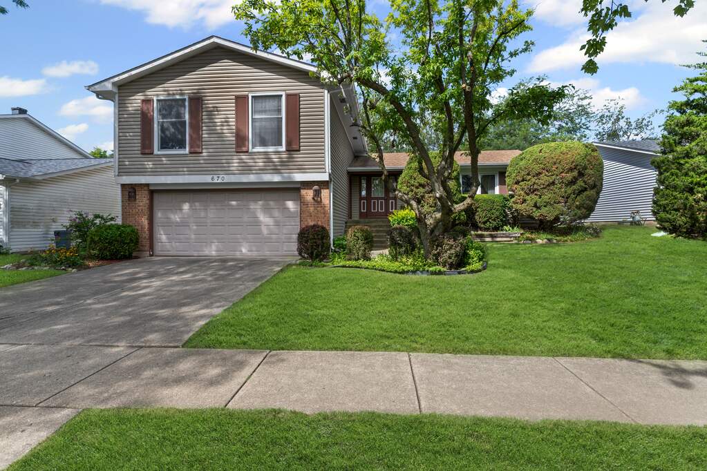 670 Dunhill Drive, Buffalo Grove, IL 60089 | MLS# 12449508 ...