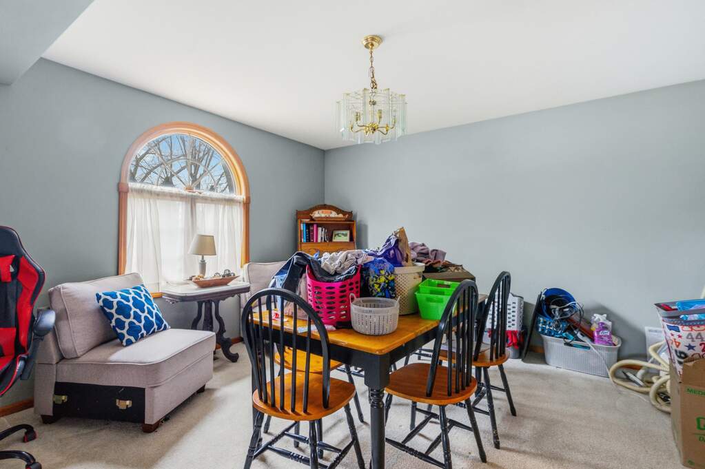 621 Huntley Terrace, Crete, IL 60417 | MLS# 12549594 | @properties ...