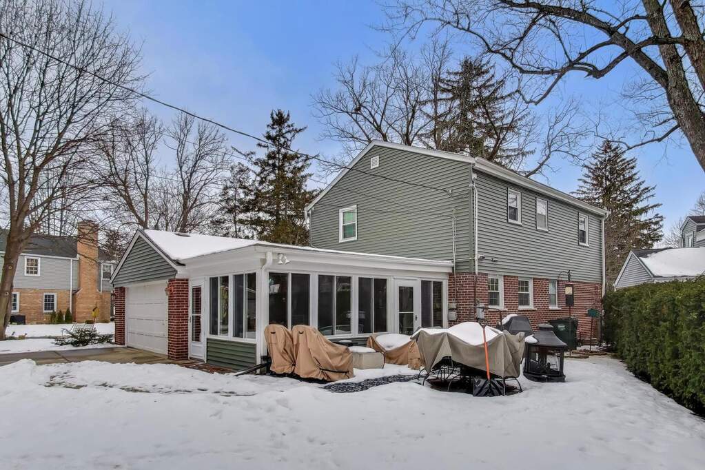 1319 E Mayfair Road, Arlington Heights, IL 60004 | MLS# 12596744 ...