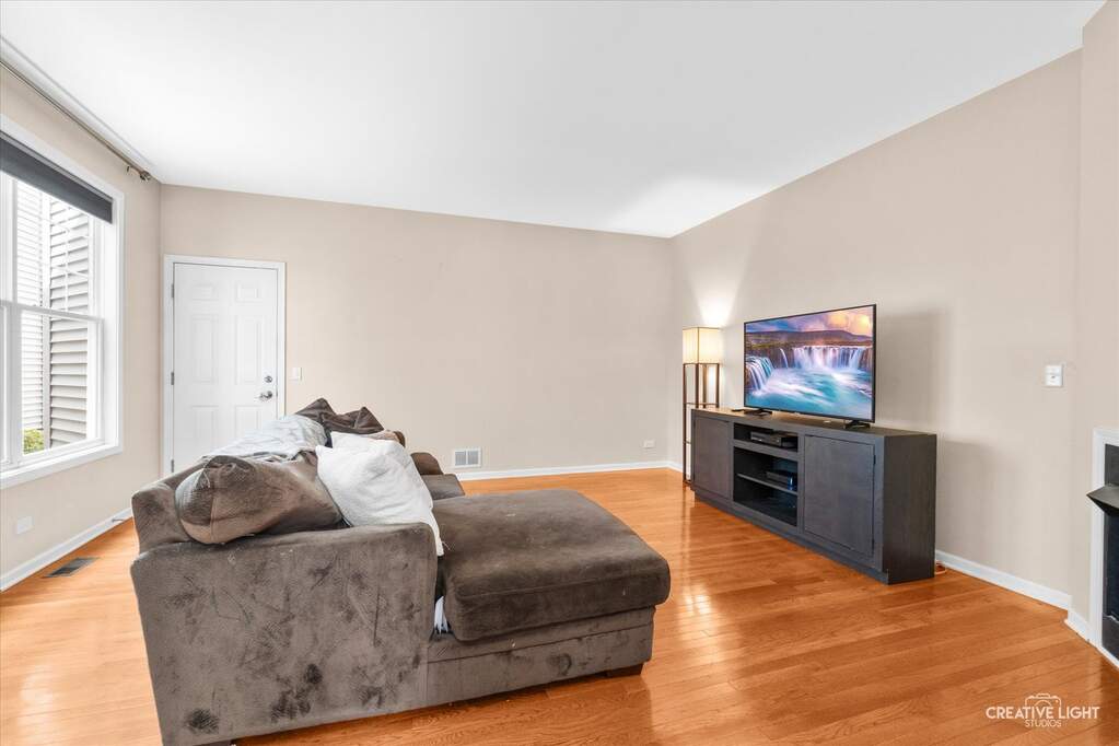 1005 Hummingbird Way, Bartlett, IL 60103 | MLS# 12658731 | @properties ...