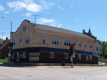 102 Kettle Moraine Dr S, Slinger, WI 53086 | MLS# 838177 | @properties ...