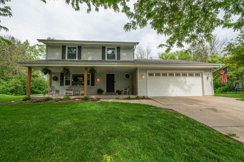 6940 W Tesch Ave, Milwaukee, WI 53220 | MLS# 1795313 | @properties SE ...