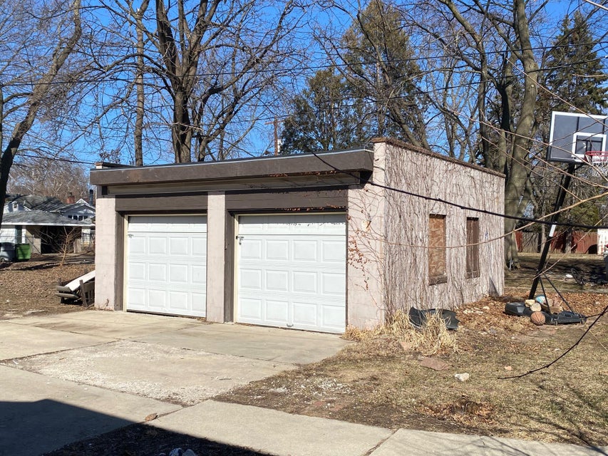 5757 N Teutonia Ave, Milwaukee, WI 53209 | MLS# 1827320 | @properties ...