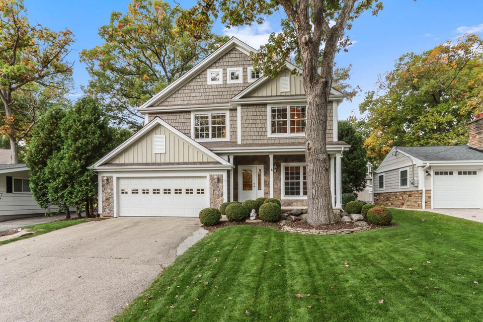 50 Garfield Pkwy, Williams Bay, WI 53191 | MLS# 1831680 | @properties ...