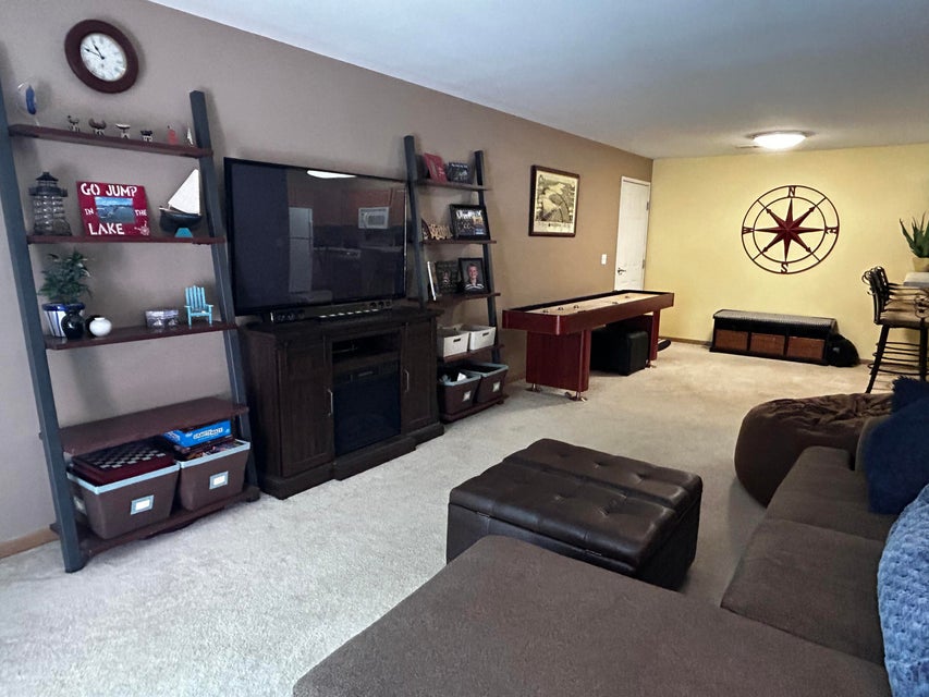 220 E Remer Rd #403, Elkhorn, WI 53121 | MLS# 1835239 | @properties SE ...