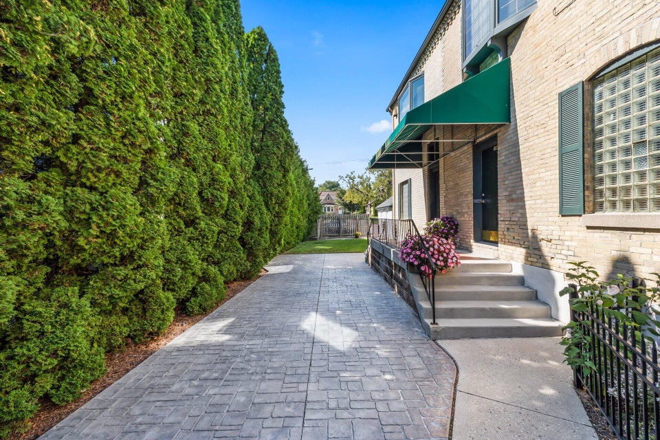 551 N Wisconsin St, Port Washington, WI 53074 | MLS# 1849896 ...