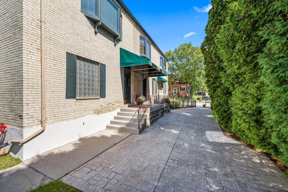 551 N Wisconsin St, Port Washington, WI 53074 | MLS# 1849896 ...