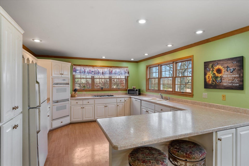 W6265 Camp Evelyn Rd, Plymouth, WI 53073 | MLS# 1857295 | @properties ...