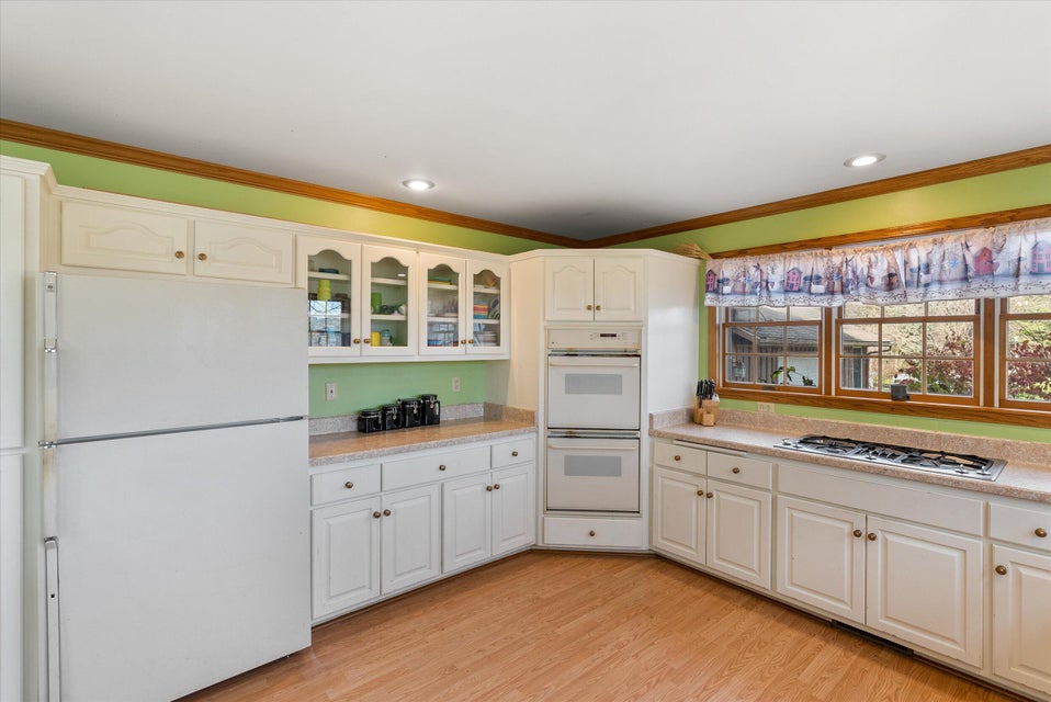 W6265 Camp Evelyn Rd, Plymouth, WI 53073 | MLS# 1857295 | @properties ...