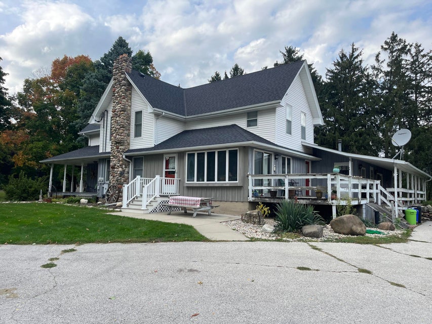 W334N8434 Stone Bank Rd, Oconomowoc, WI 53066 | MLS# 1857361 ...