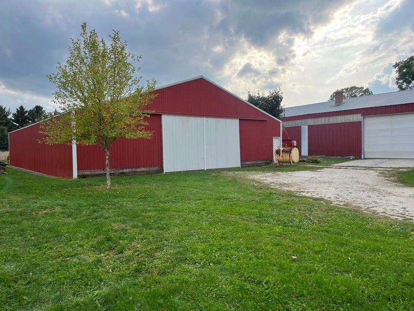 W334N8434 Stone Bank Rd, Oconomowoc, WI 53066 | MLS# 1857361 ...