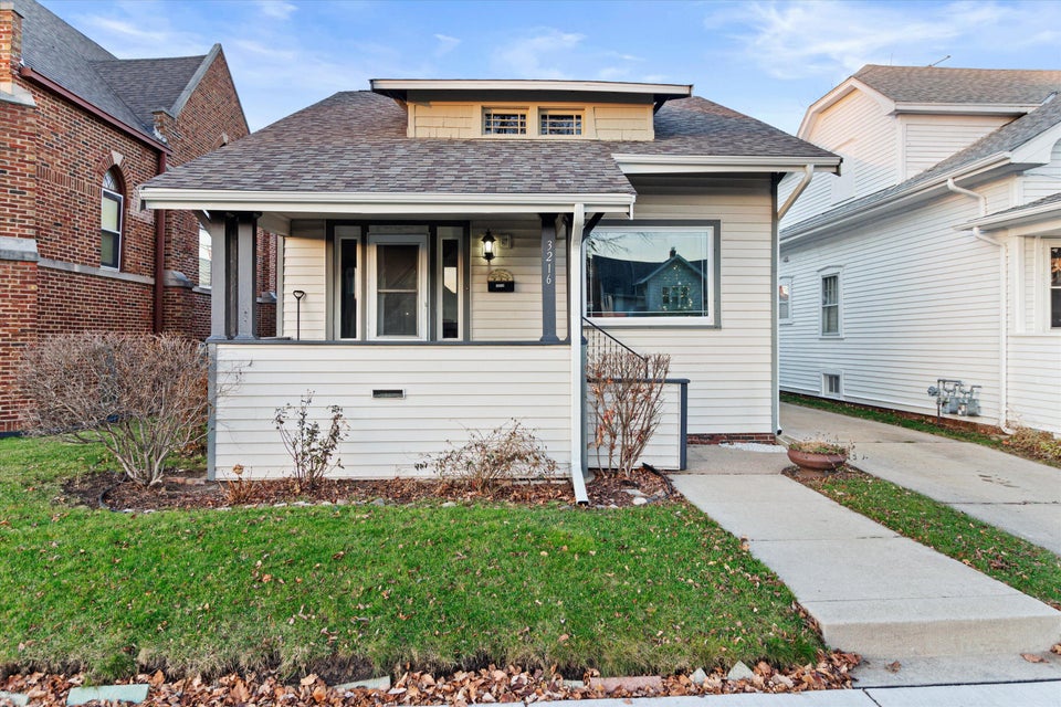 3216 Wright Ave, Racine, WI 53405 | MLS# 1859591 | @properties SE Wisconsin